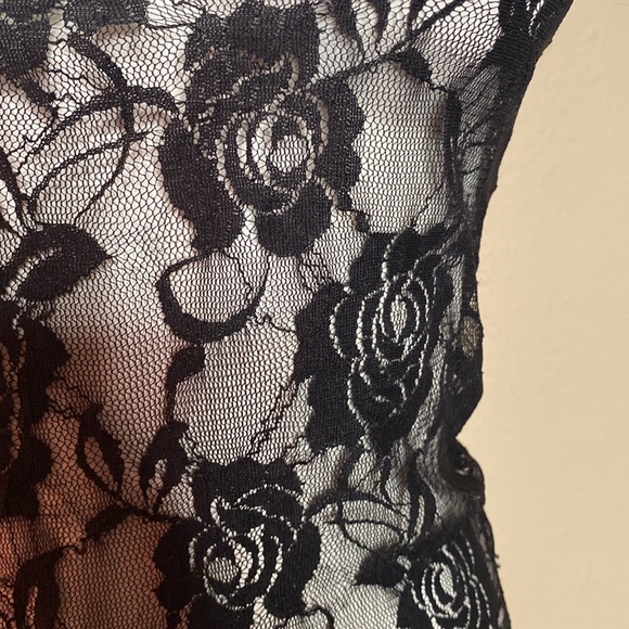Aviva | Tops | Aviva Stretch Black Lace Rose Top M | Poshmark